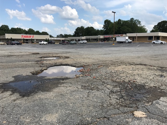 Solution to dilapidated Sprayberry Crossing shopping center may be ...