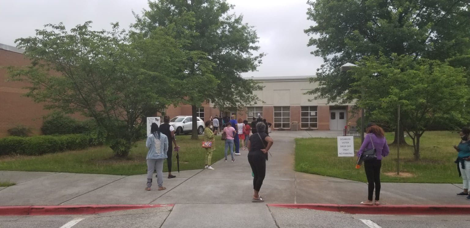 Line at the Lindley Middle School voting site - Cobb Courier